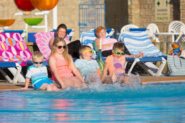 Cove Outdoor Pool | Things To Do - Beverley Holidays