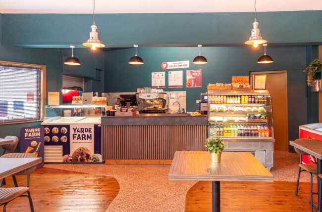 Jetty Lounge, Bar & Terrace | Beverley Holidays | South Devon